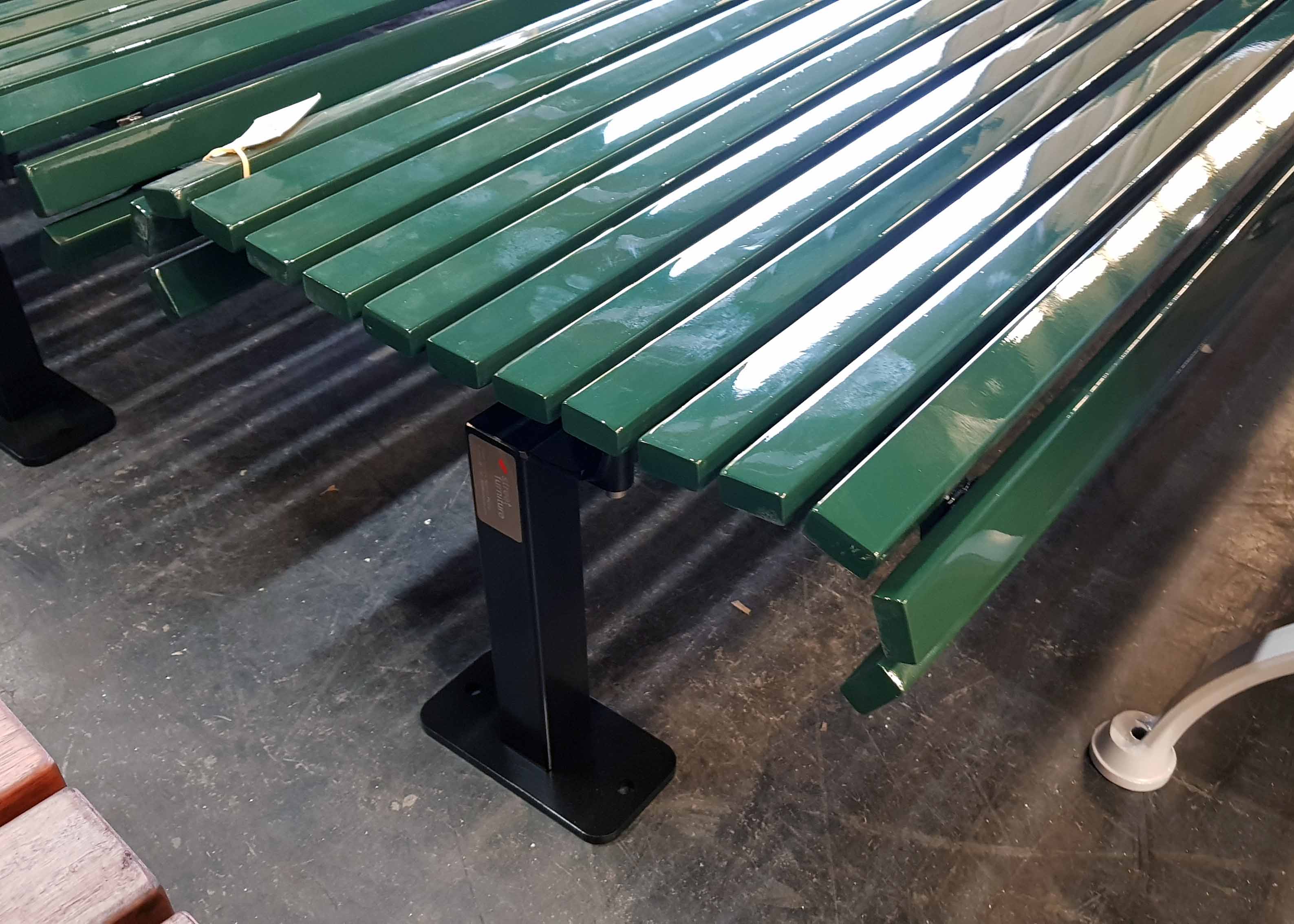 Classic Plaza Bench | Street Furniture Australia